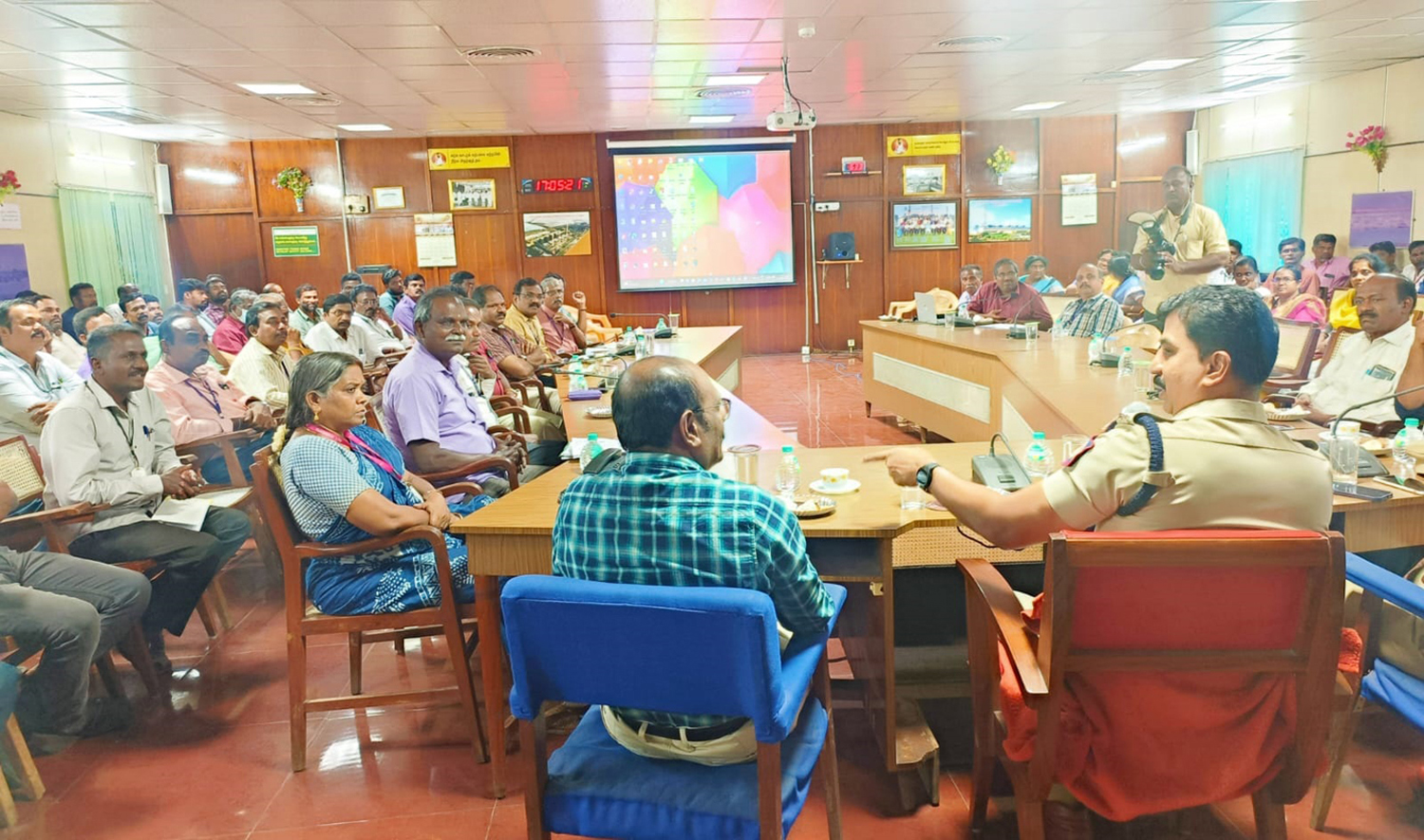 Don't download unnecessary links on social networking sites to avoid ...