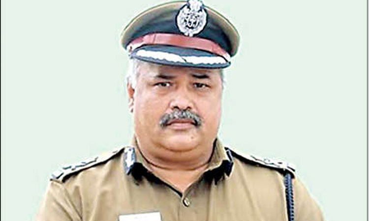 Female I.P.S. Sexual harassment of officer: Ex-DGP 3 years imprisonment ...