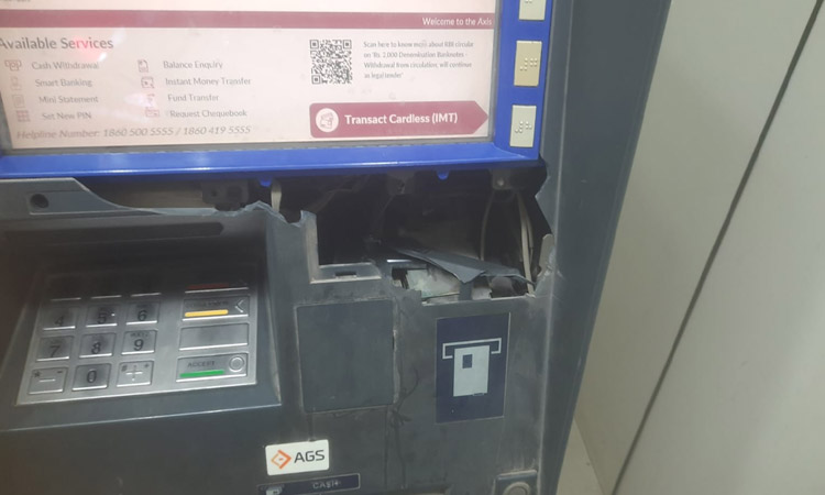 Private bank ATM machine broken in Coimbatore; Police investigating ...