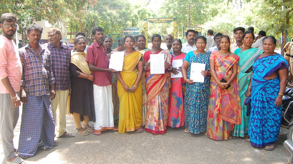 25 people belonging to the same family have filed a petition to reclaim ...