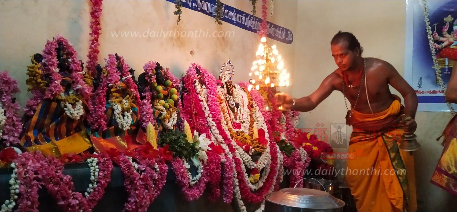 Special worship to Goddess Waragi at Kasi Vishwanath Temple | காசி ...