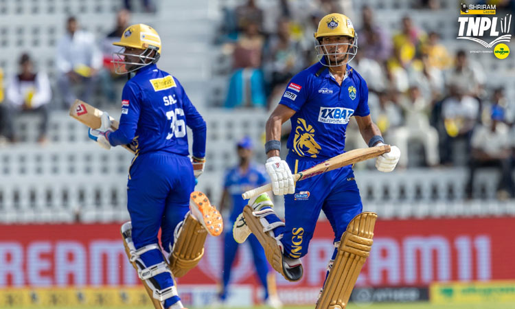 Shah Rukh Khan, Suresh Kumar Action; Coimbatore Kings scored 208 runs ...