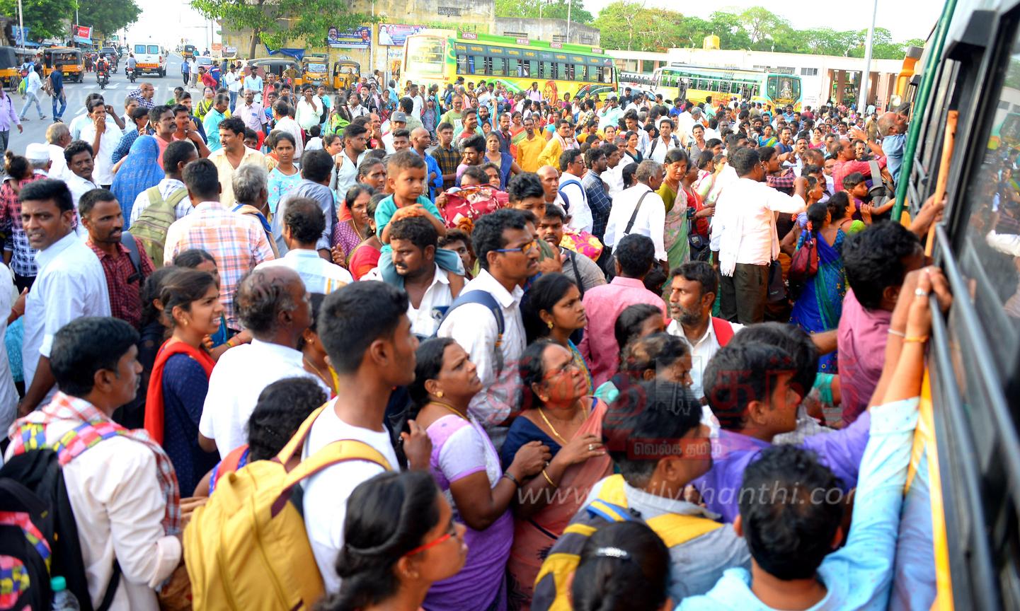 Vellore new bus stand jammed with commuters | வேலூர் புதிய பஸ்நிலையம் ...