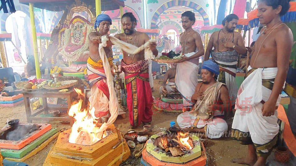 Yagasala Puja started at Chikal Singharavelavar temple | சிக்கல் ...