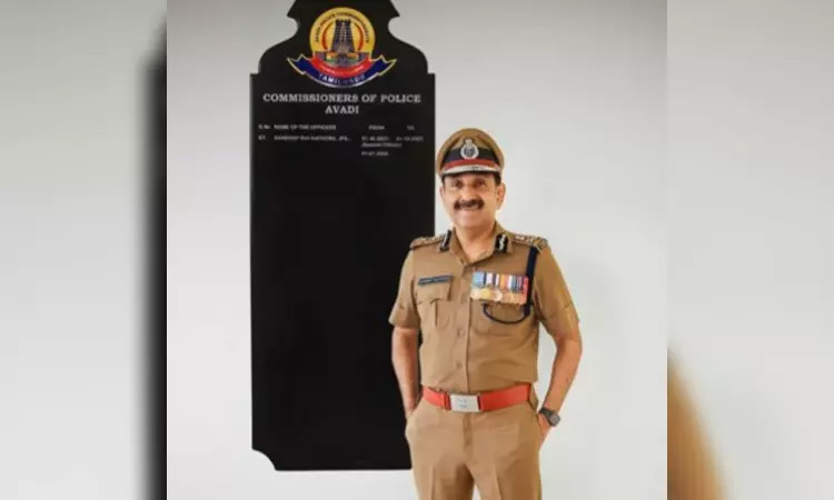 Ban on use of cell phones by policemen while on important duties ...