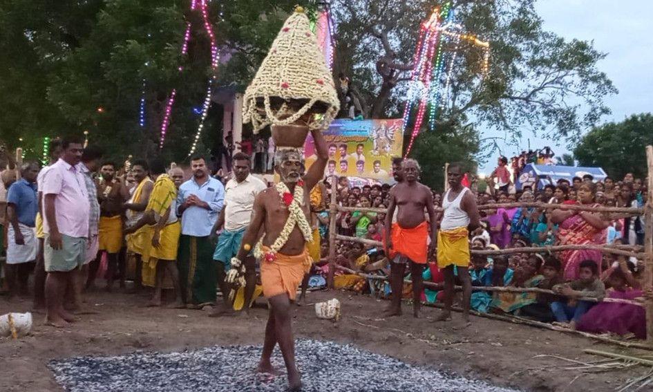 Thimiti Festival of Goddess Draupadi Temple | திரவுபதி அம்மன் கோவில் ...