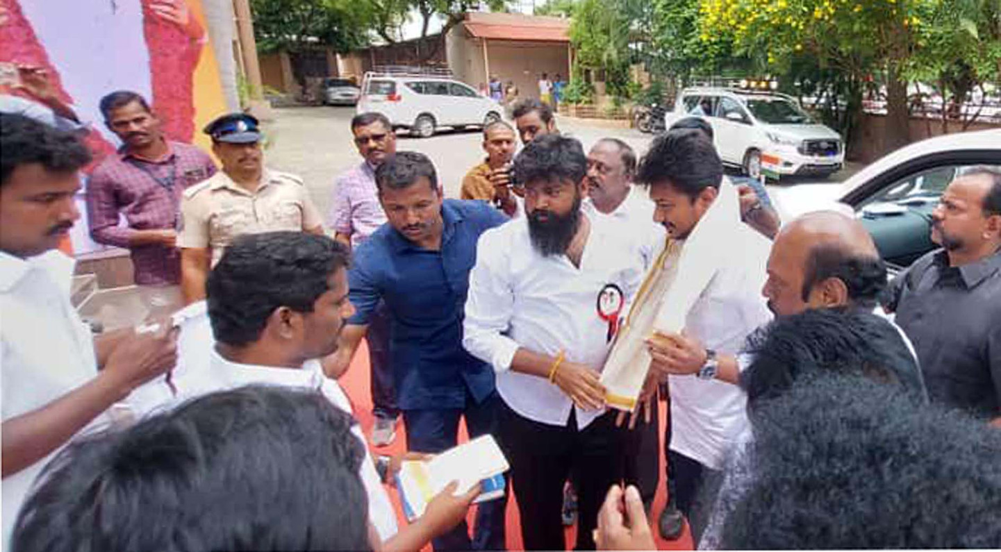 Thiruvalluvar statue for Minister Udayanidhi Stalin | அமைச்சர் உதயநிதி ...