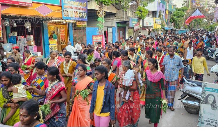 Sedal Utsavam at Bhuloka Mariamman Temple | பூலோக மாரியம்மன் கோவில் ...