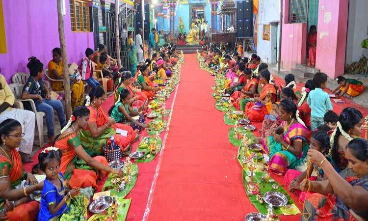 Udankudi Vaithilingapuram At Uchinimakali temple 1,008 Thiruvilakku ...