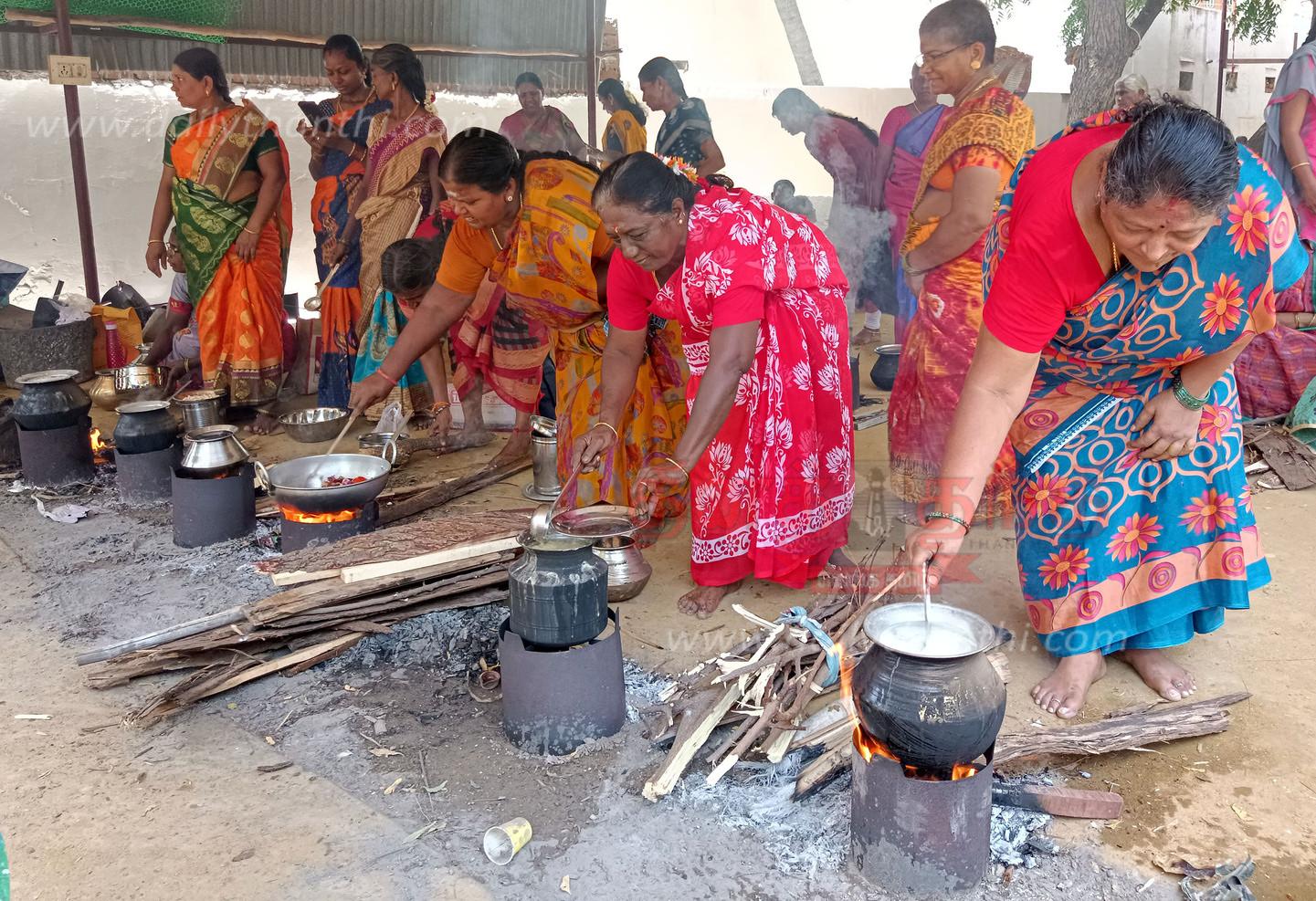 Erode Periyar Nagar Pongal Festival at Karupanna Sami Temple | ஈரோடு ...