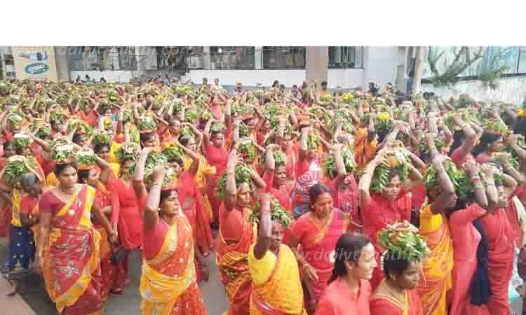 Devotees procession with Kanji Kalayam | கஞ்சி கலயத்துடன் பக்தர்கள் ஊர்வலம்