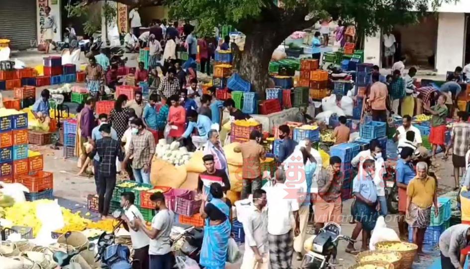 The sale of flowers in Thovalai market is slow | தோவாளை மார்க்கெட்டில் ...
