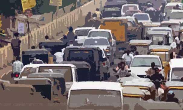 Students suffer due to traffic congestion | போக்குவரத்து ெநரிசலால் ...