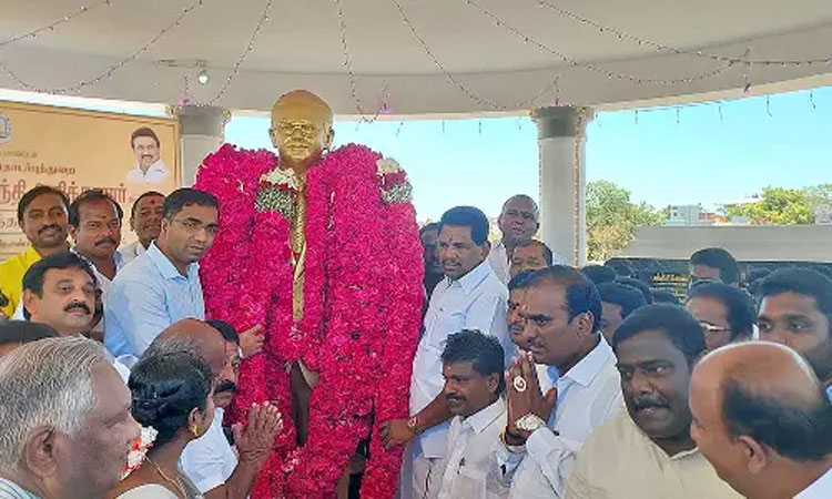 Garlanding of statue of B. Shivanthi Aditanar on behalf of the ...