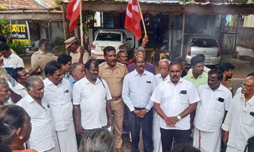 Settlement struggle in Panchami land | பஞ்சமி நிலத்தில் குடியேறும் ...