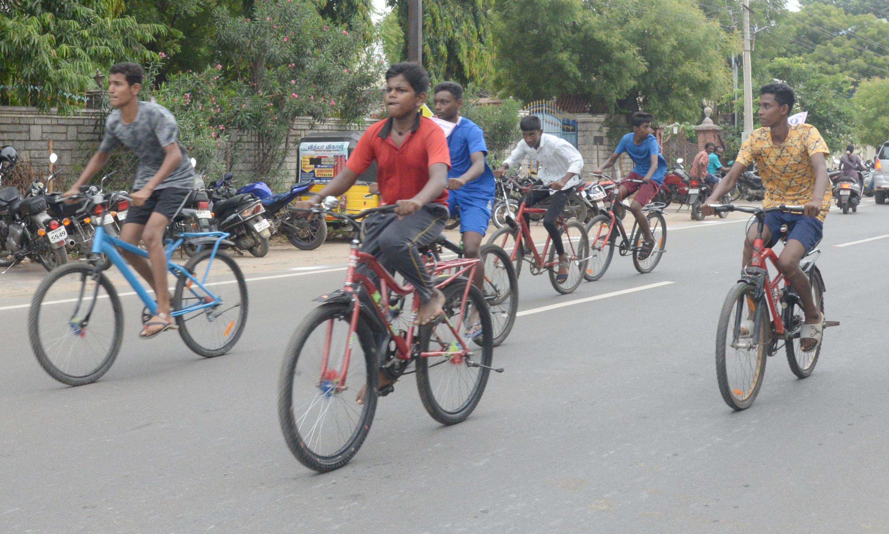 Cycle race at Pudukottai | புதுக்கோட்டையில் சைக்கிள் போட்டி