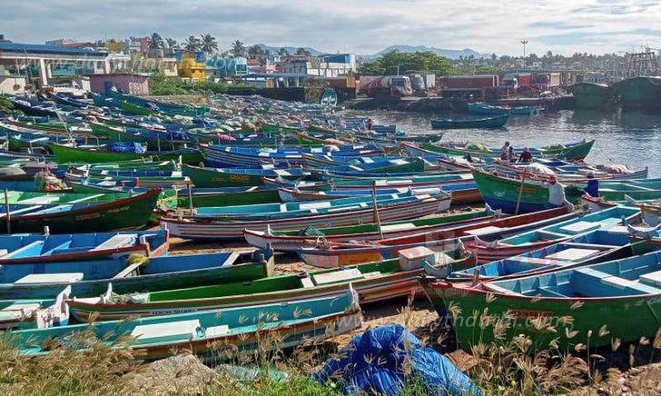 Kulachal Katumara fishermen strike | குளச்சல் கட்டுமர மீனவர்கள் வேலை ...