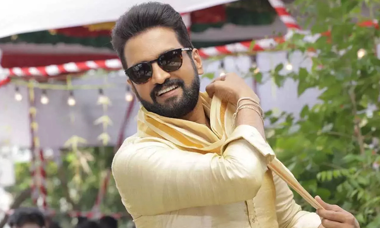 Santhanam as the protagonist | கதாநாயகனாக சந்தானம்