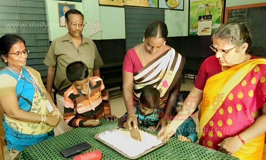 Enrollment in schools by writing in paddy | நெல்லில் எழுத வைத்து ...