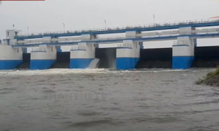 The water level of Sembarambakkam lake is rising suddenly..! | கனமழை ...