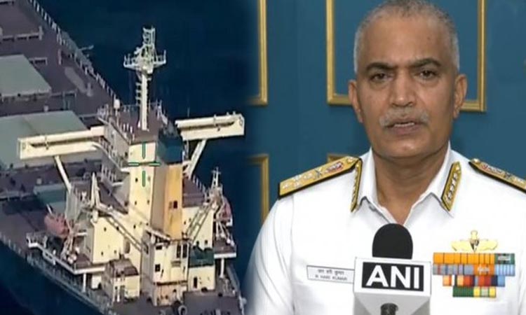 4 Naval Ships on Patrol in Arabian Sea - Indian Navy Commander r ...