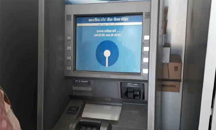 Thieves steal SBI ATM machine with Rs 30 lakh in UP's Agra | ஆக்ராவில் ...