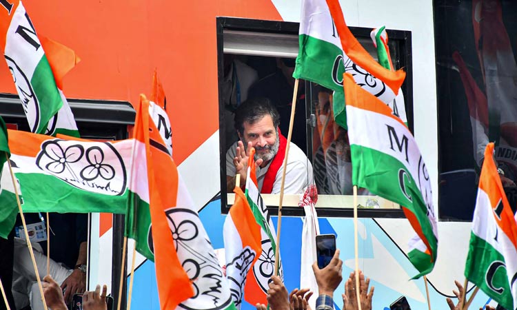 FIR against Rahul Gandhi, other Congress leaders for 'violence, assault ...