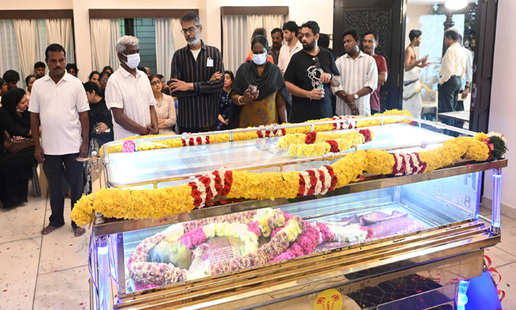 From Sudha Kongara to Vetri Maran.. Celebrities came to Ilayaraja's ...