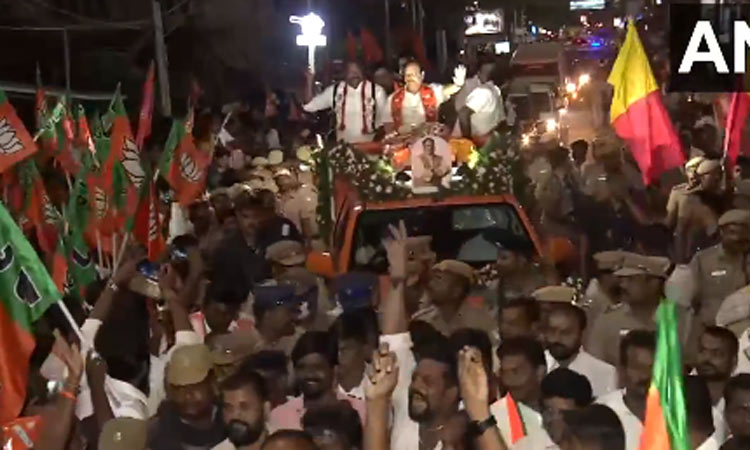 JP Natta's vehicle rally started in Trichy... Volunteers ...