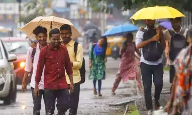 Chance of moderate rain in 7 districts in next 2 hours | 7 ...
