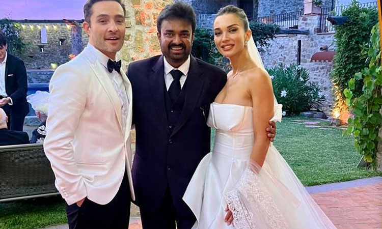 இரு இதயங்கள் ஒன்றிணைந்த தருணம்| The moment when two hearts meet