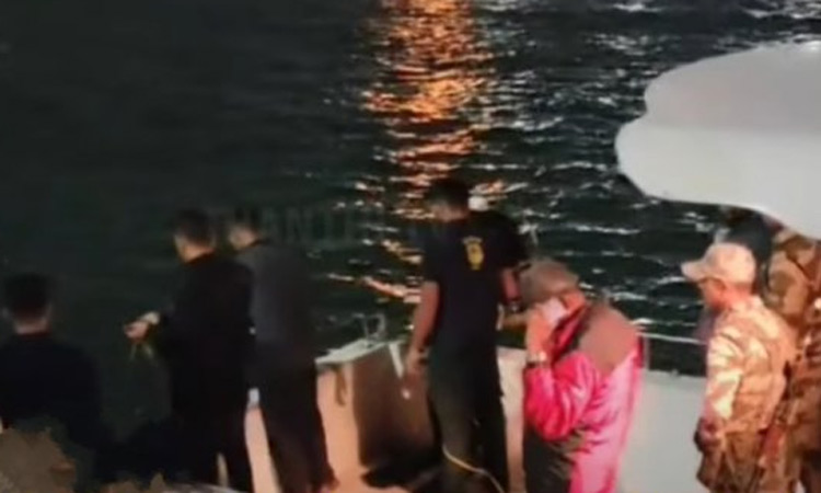 சென்னை துறைமுகத்தில் ரிவர்ஸ் எடுக்கும்போது கடலில் விழுந்த கார் | car ...