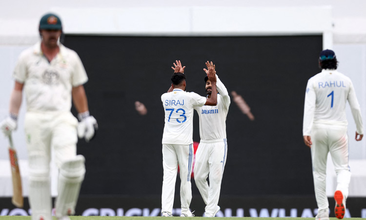 பயிற்சியின்போது இந்திய வீரருக்கு கையில் காயம் - 4வது டெஸ்ட்டில் ...