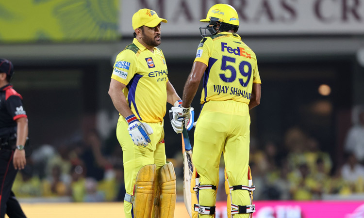 மோசமான சாதனை படைத்த எம்.எஸ்.தோனி, MS Dhoni's poor record