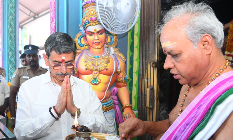 சிறுவாபுரியில் கவர்னர் ஆர்.என்.ரவி சாமி தரிசனம் | Governor R.N. Ravi ...