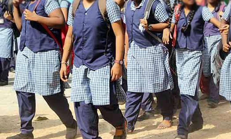 2 students fainted in the classroom after drinking poison.. What was ...