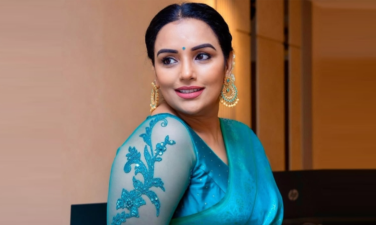 Case filed against actress Swetha Menon for earning money by acting in ...